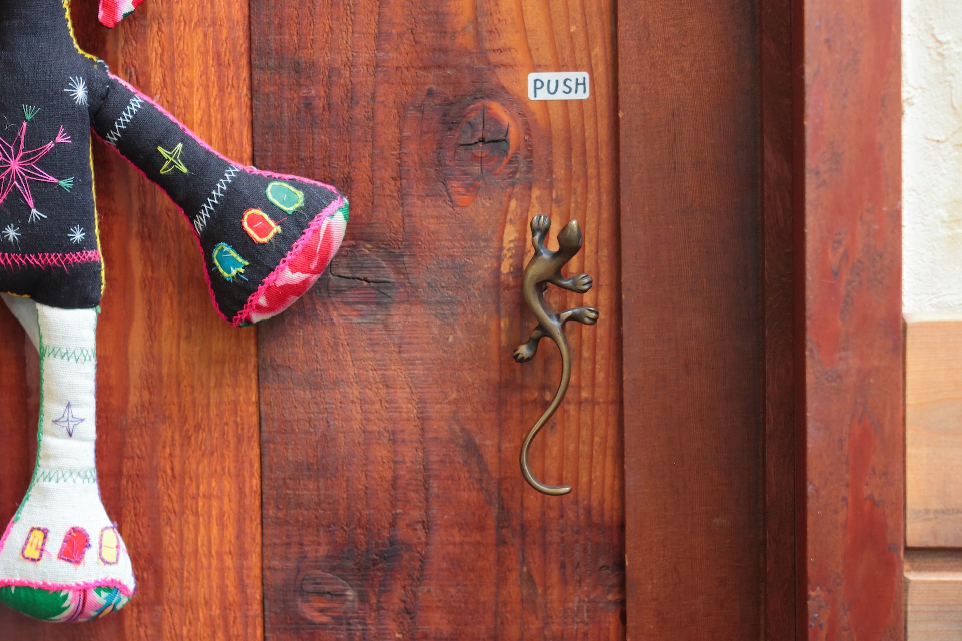 京都四条駅近くにたたずむ「ラオス料理 YuLaLa」、自家製発酵調味料とハーブで作る滋味深き料理 普段着の京都（第14回） (JBpress ...