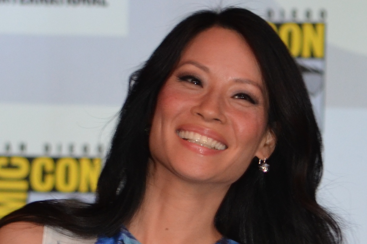 56歳のルーシー・リュー 9歳の子供がいる現在の姿に「尊敬する」 (NewSphere)