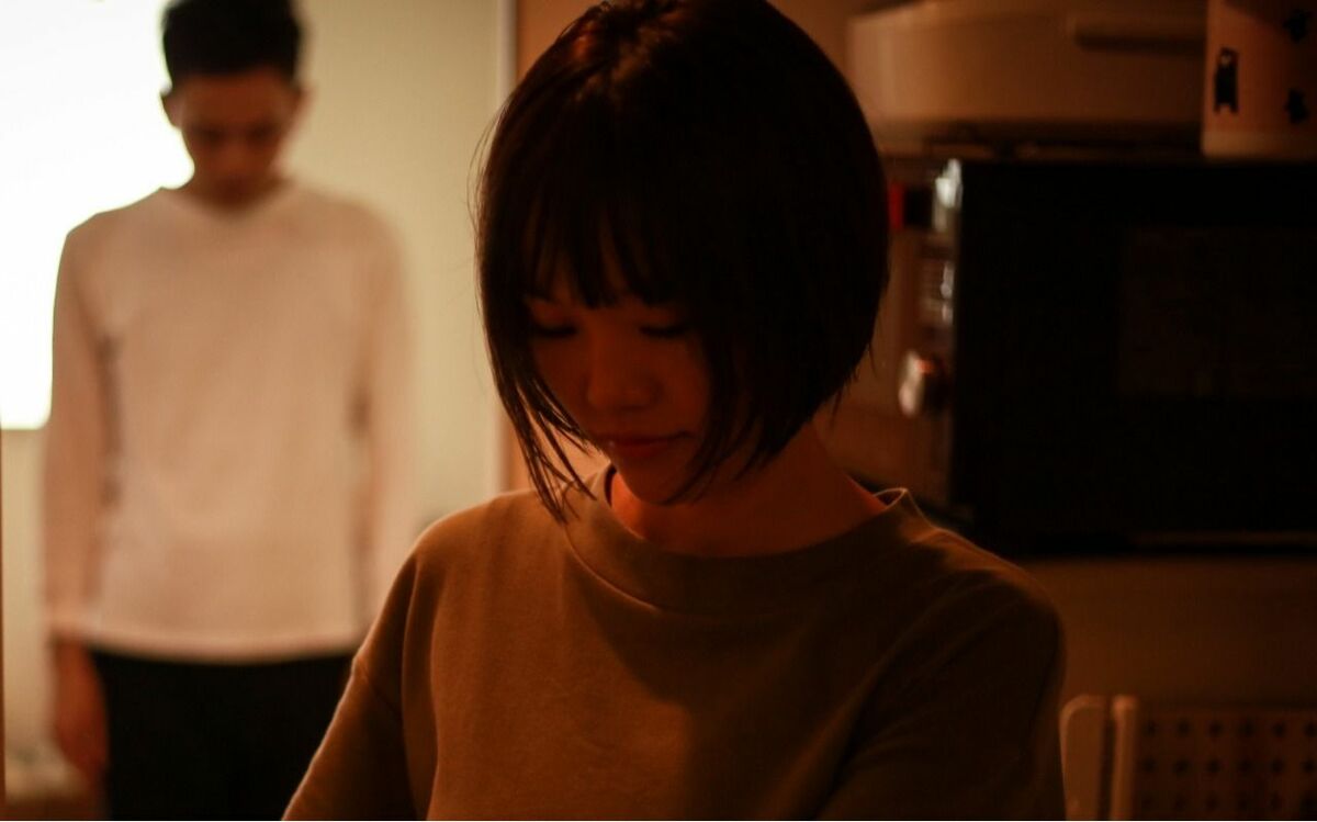 「お父さんに抱かれてる気持ちになる」母親が高2息子を襲い、性行為を強要実の母から性暴力を受けた当事者が明かす、男性の性被害の実態 文春オンライン