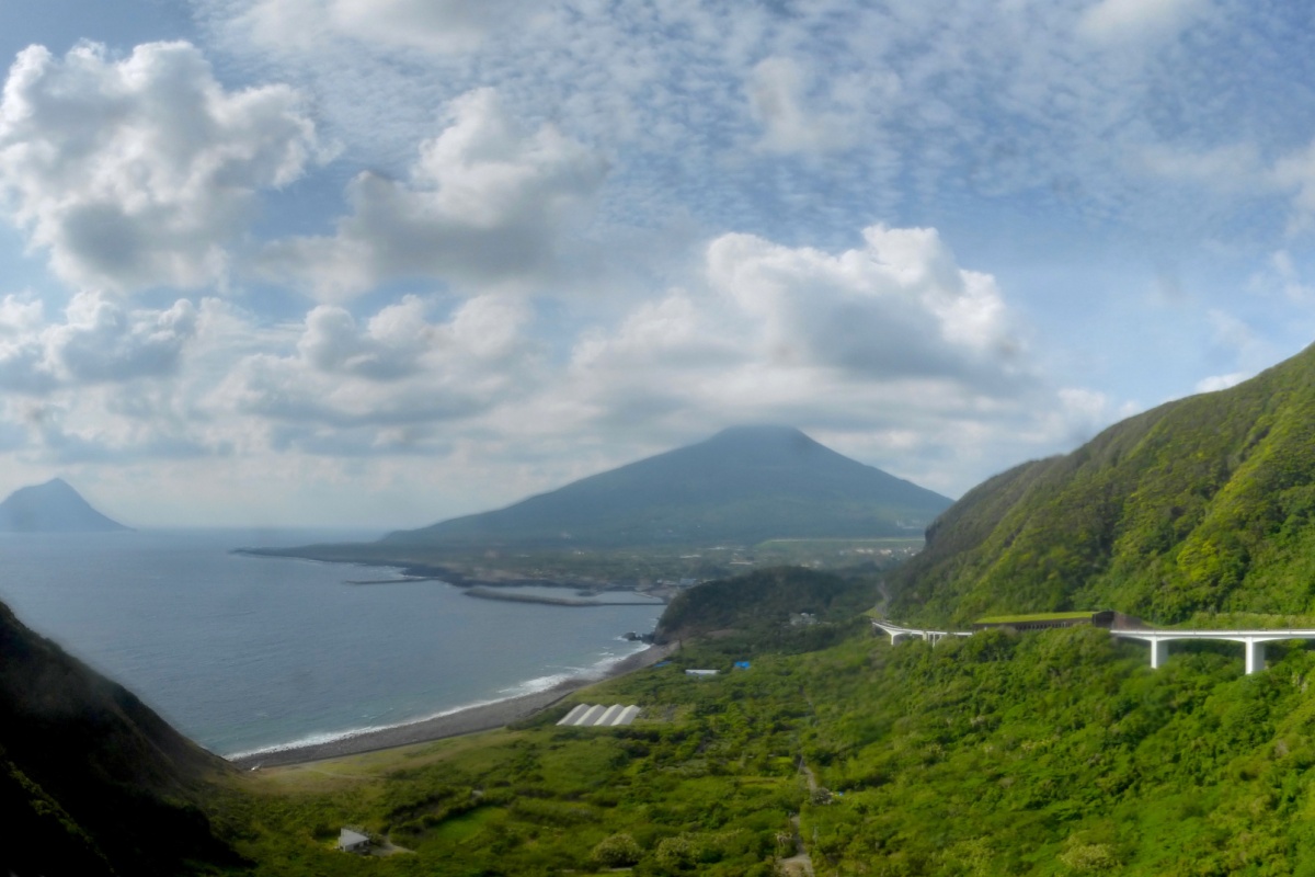 【画像】八丈島にある100円ショップ (NewSphere)