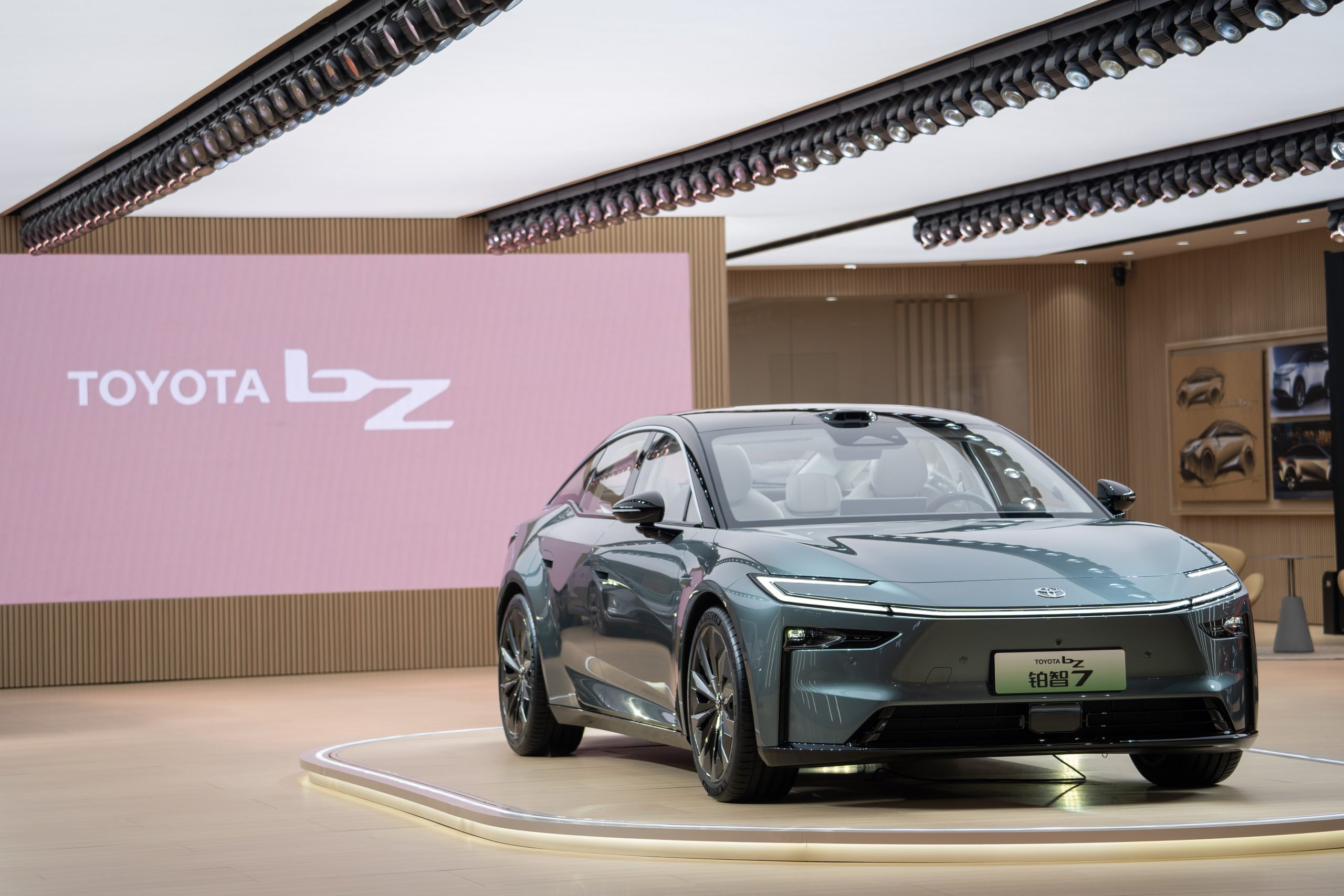 EV×中国化が決め手に 日本車・ドイツ車の巻き返し策を追う【上海モーターショー2025・前編】 (36Kr Japan)