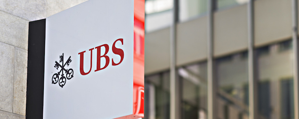 UBSが投資銀行部門の刷新検討、数百人削減の可能性も