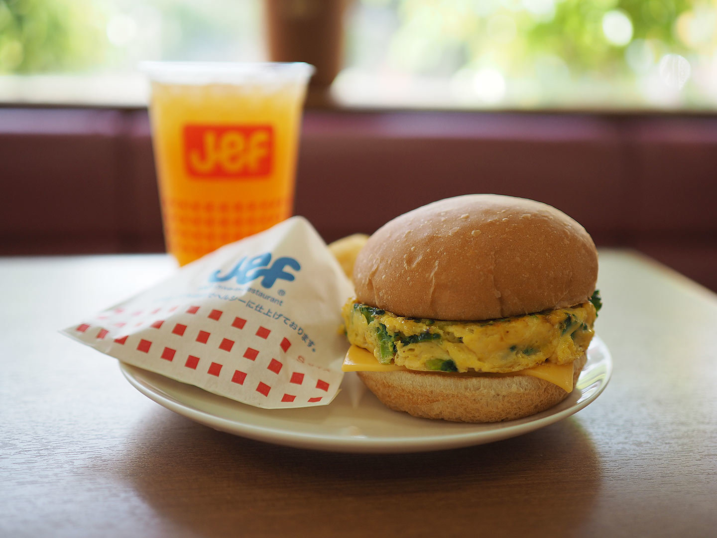 沖縄ローカルのハンバーガー店「JEF」がコロナ禍でも強い理由 (ITmedia ビジネスオンライン)