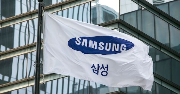 サムスン、旗艦スマホ2桁の伸び目指す－高級機種重視の新戦略で