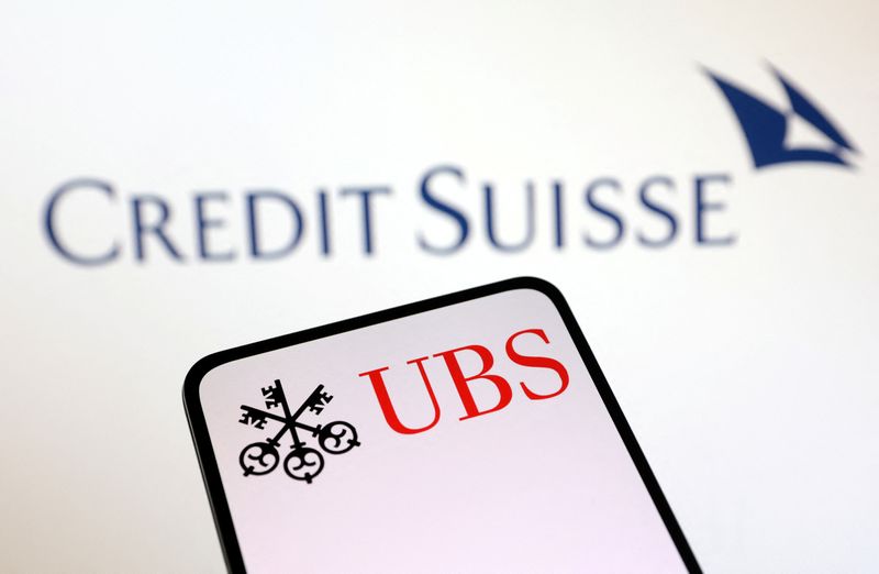 EXCLUSIVE-UBS、クレディSのスイス部門売却へ選択肢検討＝関係筋