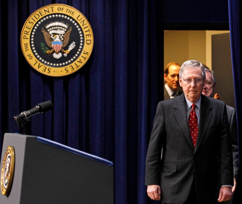 マコネル氏、米上院共和トップ退任へ トランプ氏影響力拡大も