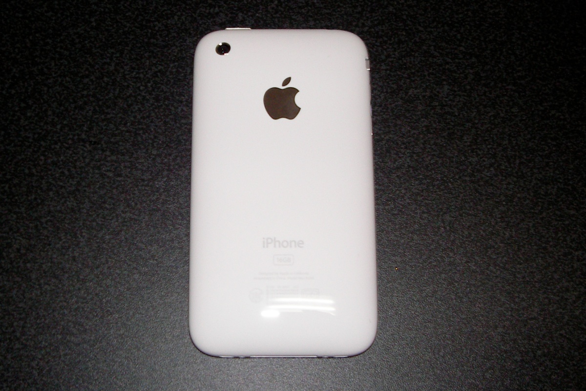 【動画】批判を浴びたAppleのCM (NewSphere)