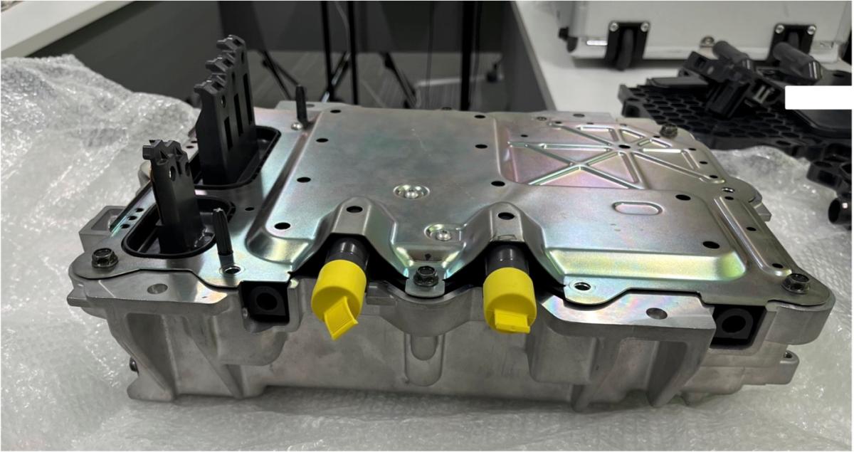 日産EV・アリアに搭載されたインバータを分解解説 〜世界初！樹脂製冷却機構〜