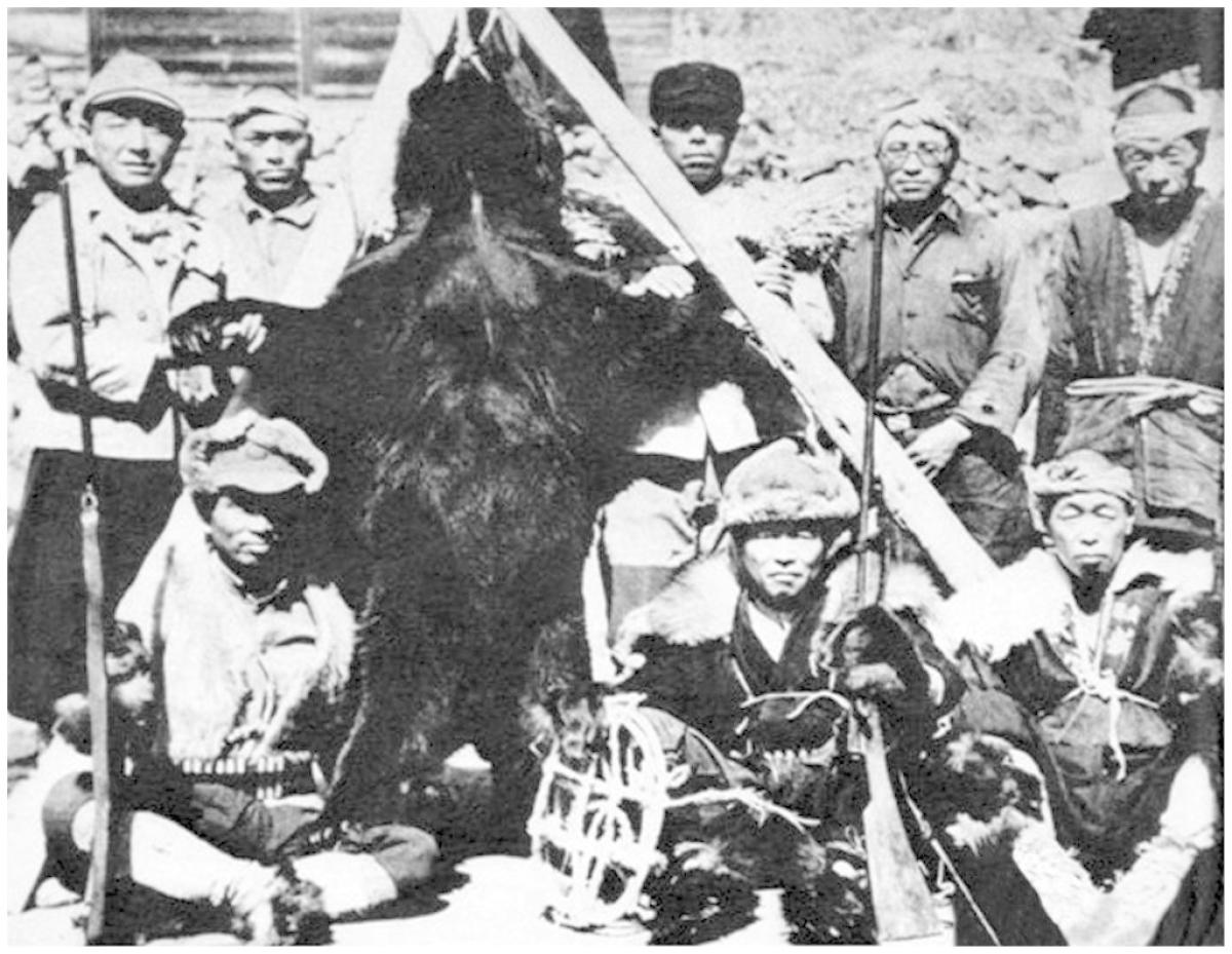 どのようにしてクマは「キャラ化」したのか？